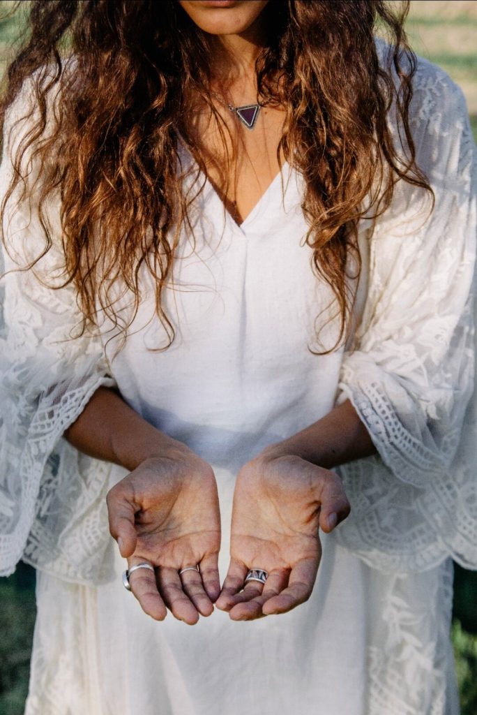What to Wear for Reiki: Dressing for Energy Healing - Web Magazine Today